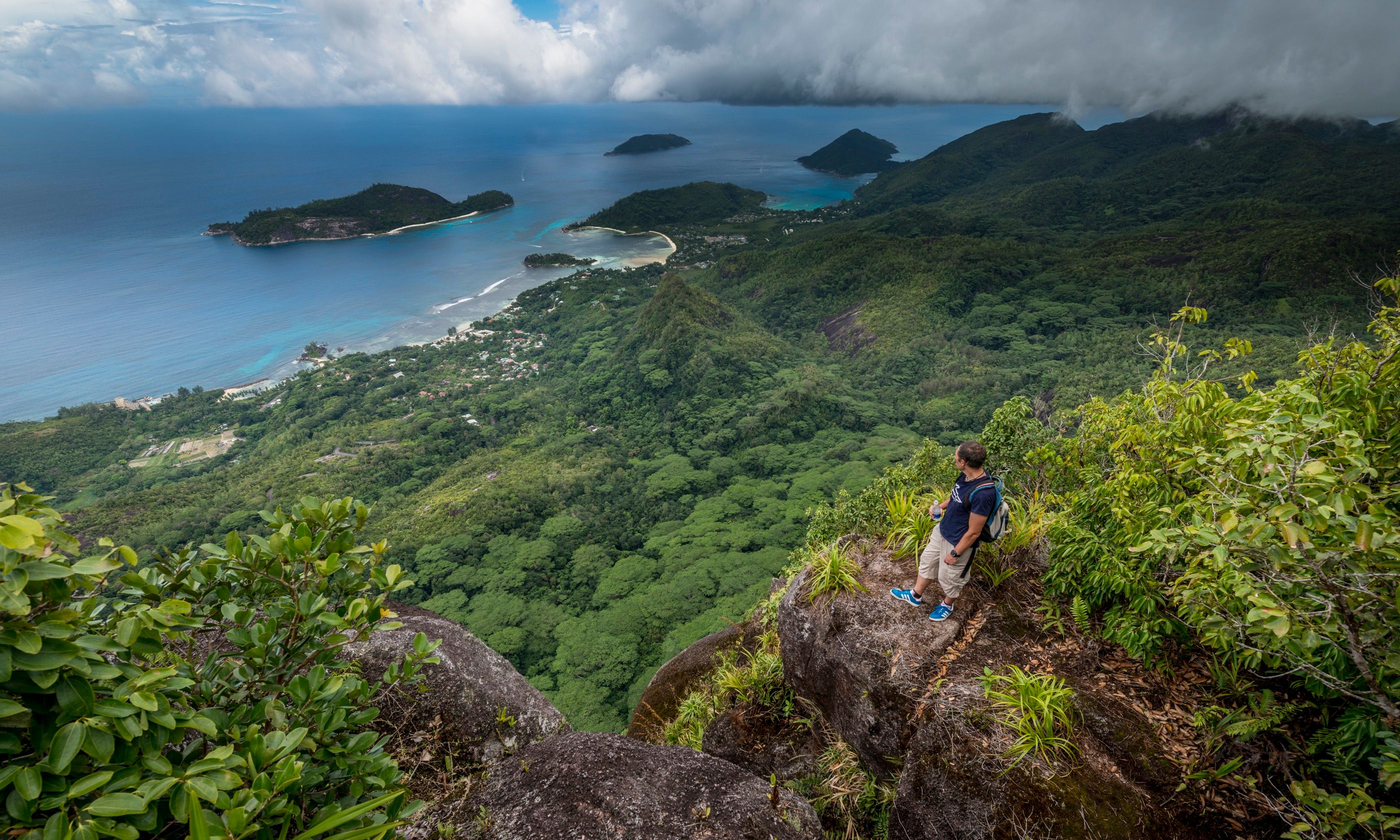 5 Reasons To Visit The Stunning Seychelles | Wanderlust